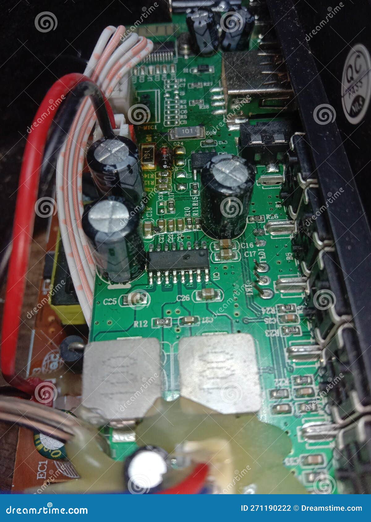 Kondisi Mesin Speaker Rusak Stock Photo - Image of portable, speaker ...