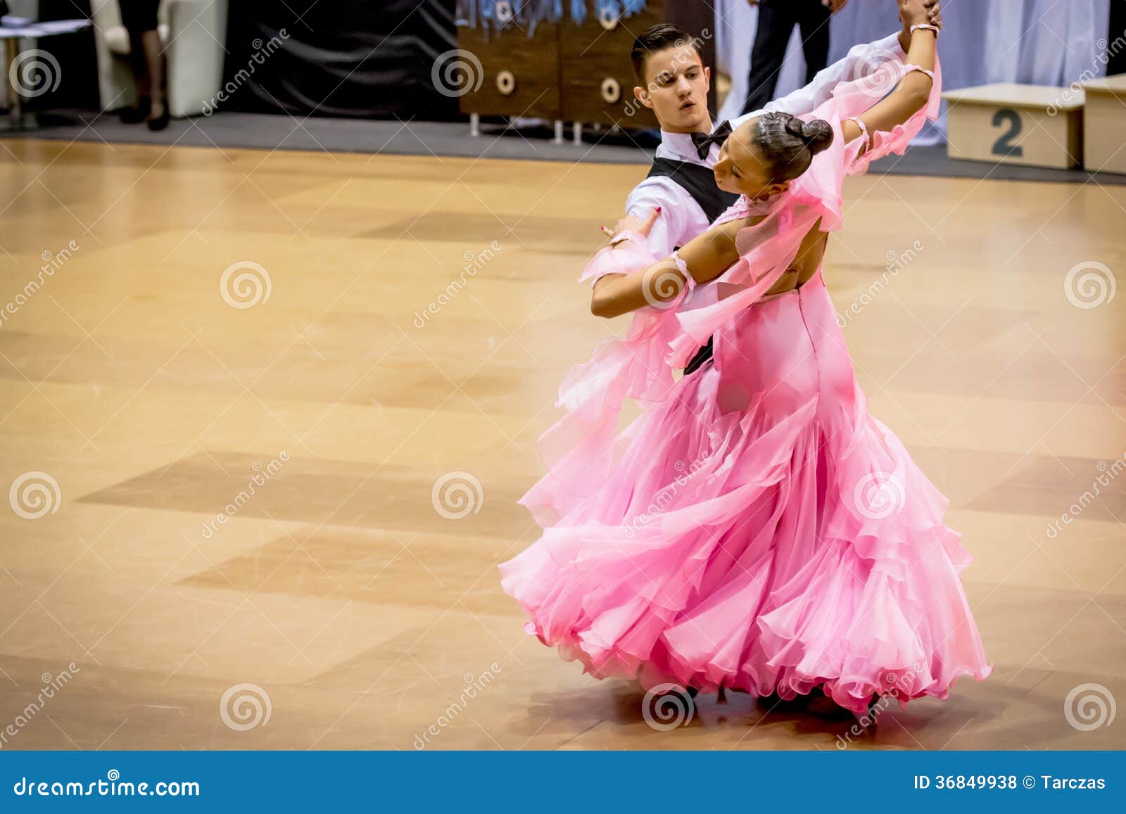 Konkurrenten, Die Langsamen Walzer Auf Der Tanzeroberung Tanzen ...