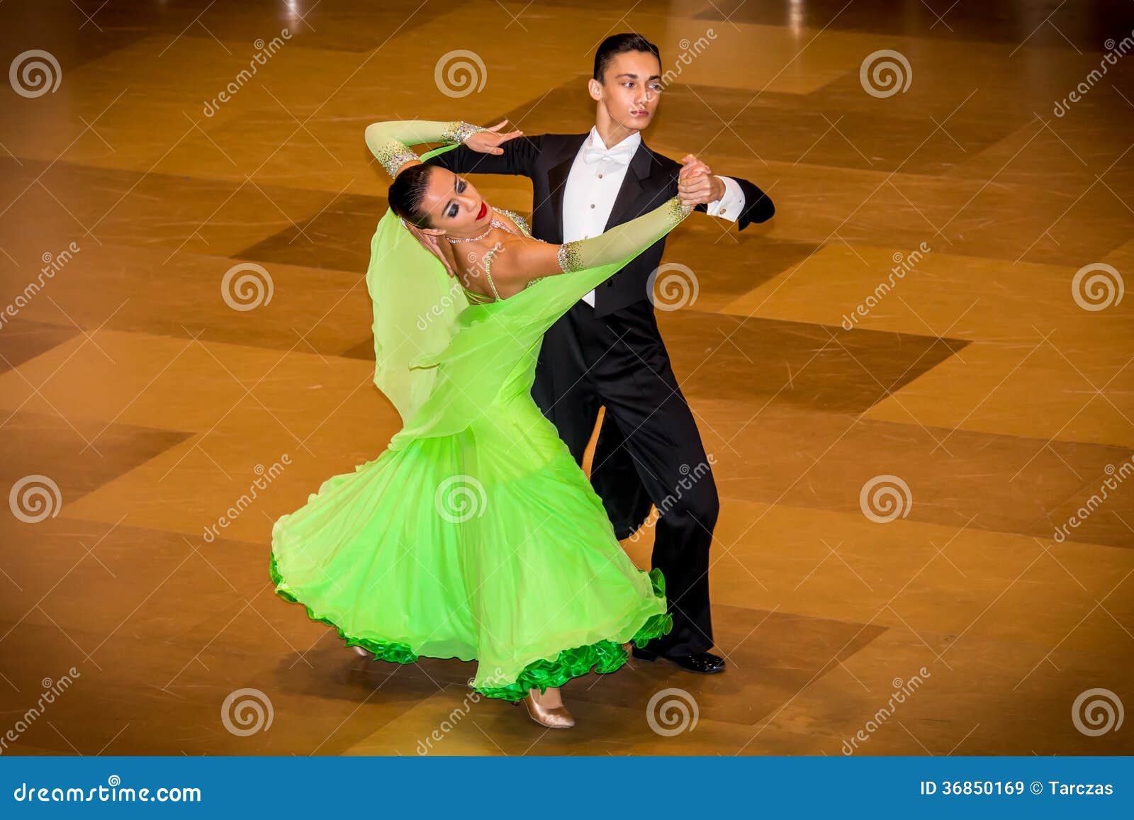 Konkurrenten, Die Langsamen Walzer Auf Der Tanzeroberung Tanzen ...