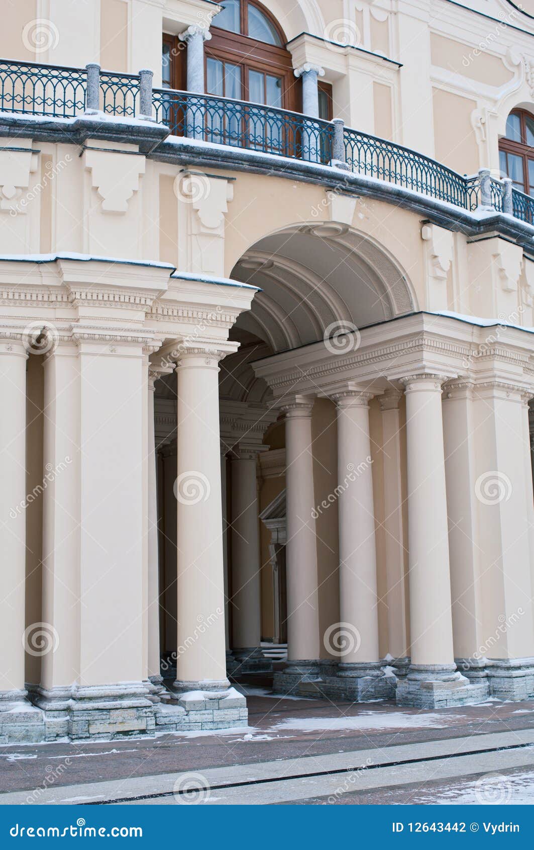 Konstantinovsky palace stock photo. Image of winter, building - 12643442