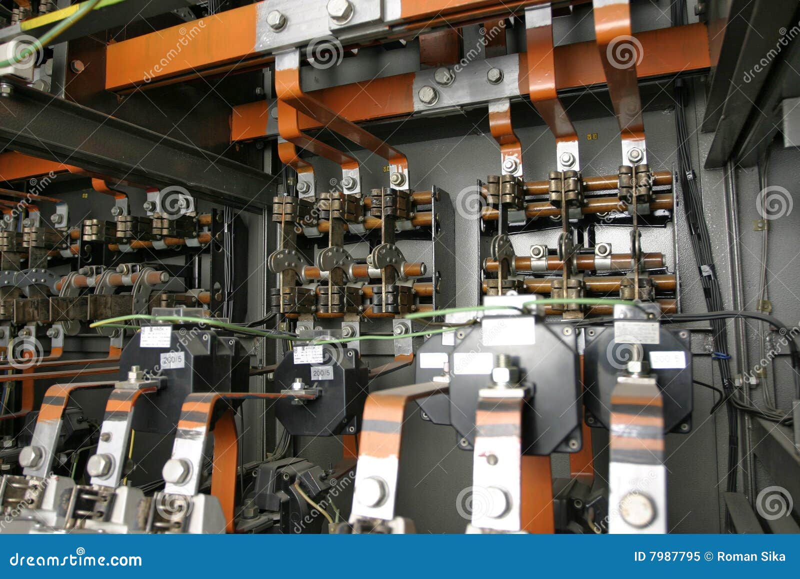 Kontrollera Det Elektriska Fabrikssystemet Fotografering för Bildbyråer ...