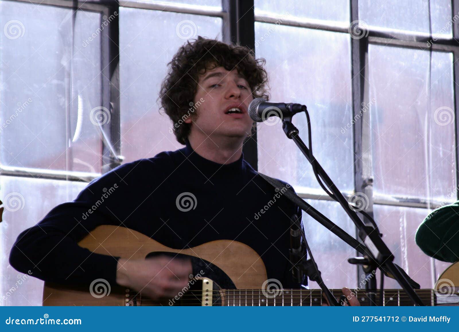 The Kooks - Luke Pritchard - Perform a Private Session in New York ...
