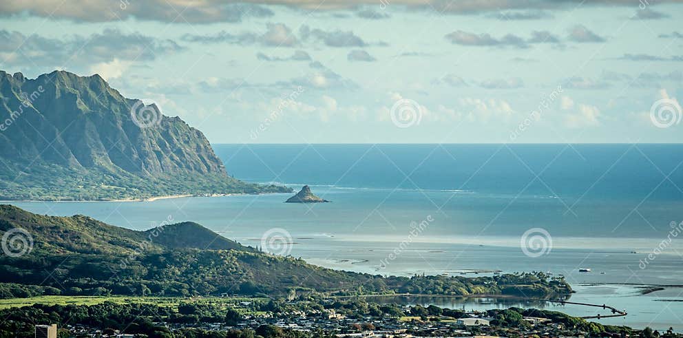 Koolau Mountain Range, Oahu, Hawaii Stock Image - Image of vegetation ...