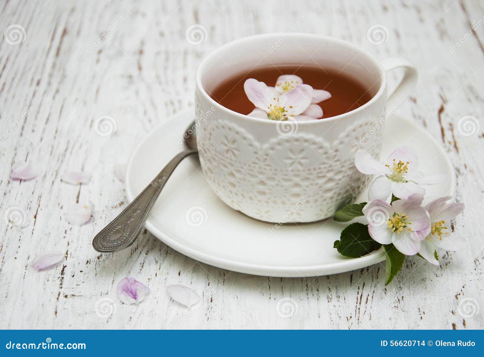 Kop Thee En De Lentebloesem Stock Foto - Afbeelding bestaande uit mooi ...