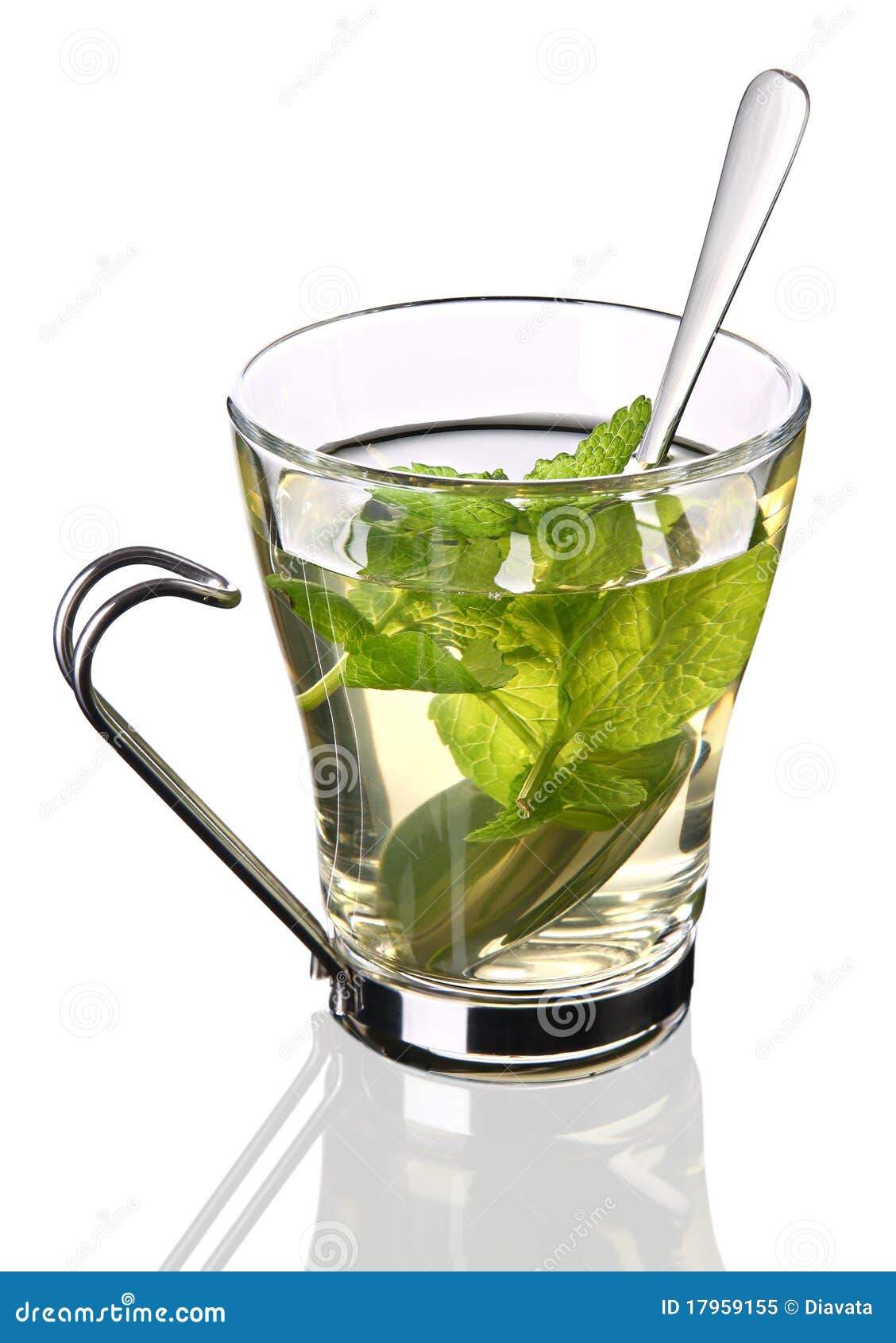 Kop thee met verse munt stock afbeelding. Image of thee - 17959155
