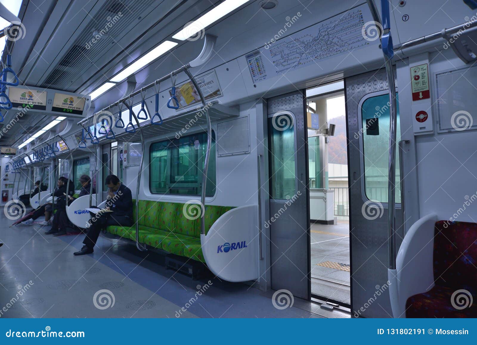 Korea Metro Train Compartment Editorial Photo - Image of platform, asia ...