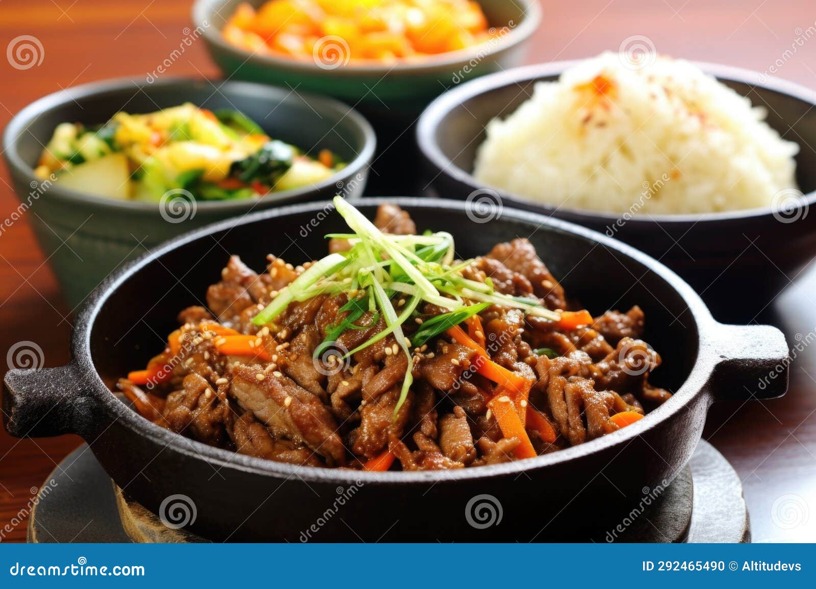 Korean Bulgogi Served with Bibimbap in Dinner Set Stock Illustration ...