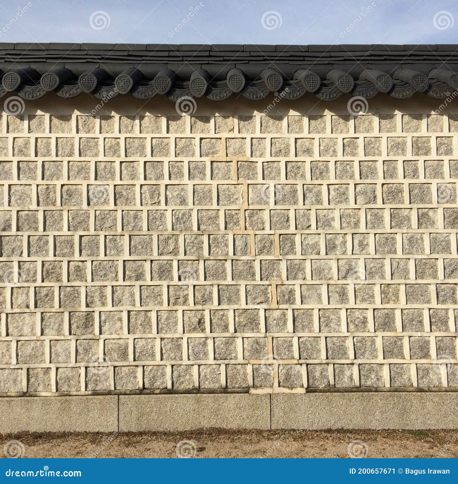 Korean castle wall stock image. Image of symmetry, wall - 200657671