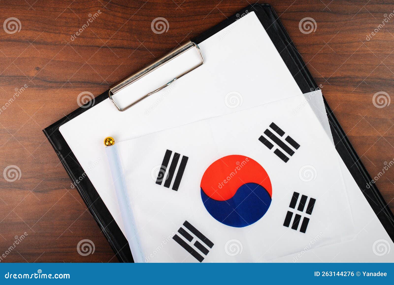 Korean Document, Mockup for Text on Clipboard, White Sheet of Paper in ...
