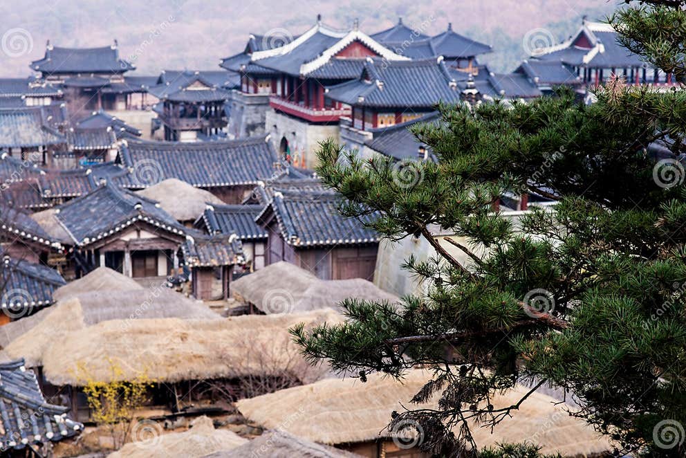 Korean style castle stock image. Image of carving, vertical - 34782303