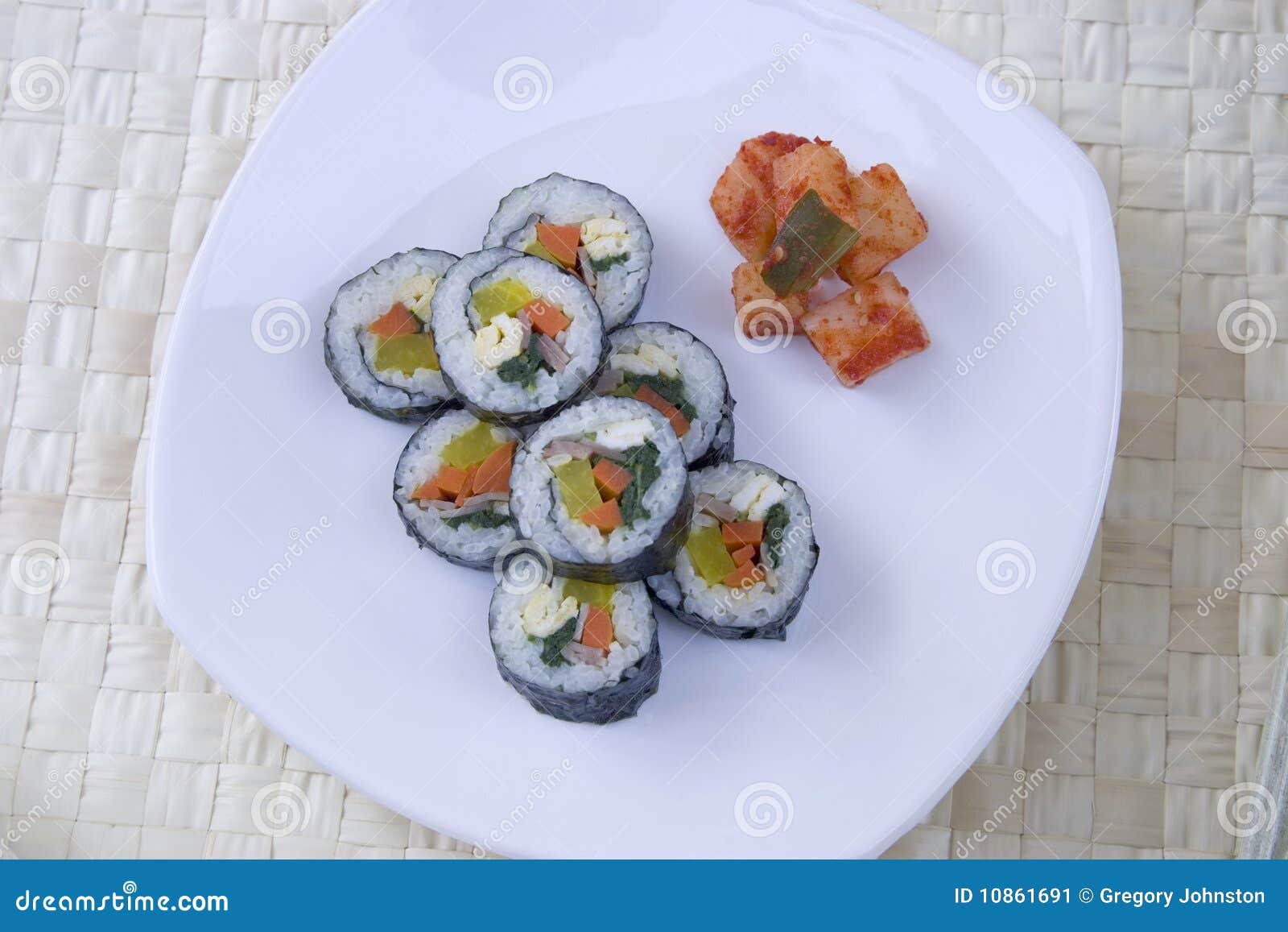 Korean Kimchi Sushi