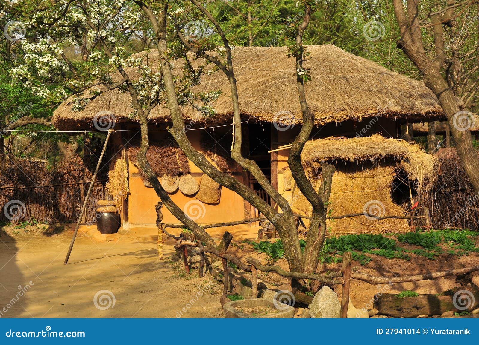 Korean Traditional Village House Stock Photo - Image of barn, asia ...