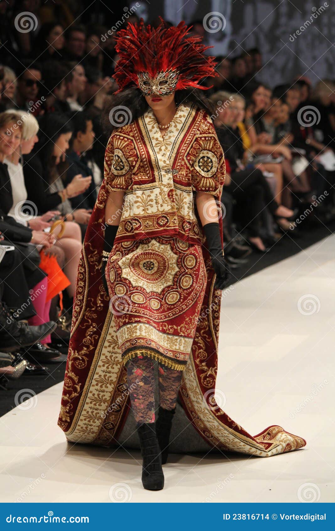 Korhani Home Runway Show 2012 Editorial Stock Image - Image of home ...