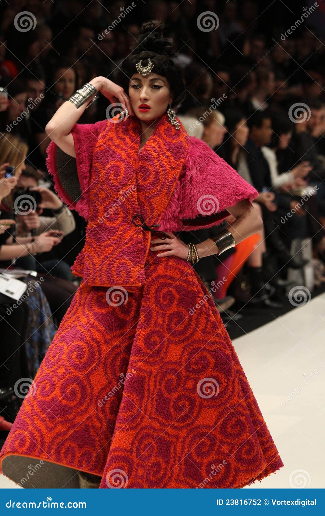 Korhani Home Runway Show 2012 Editorial Photography - Image of colorful ...