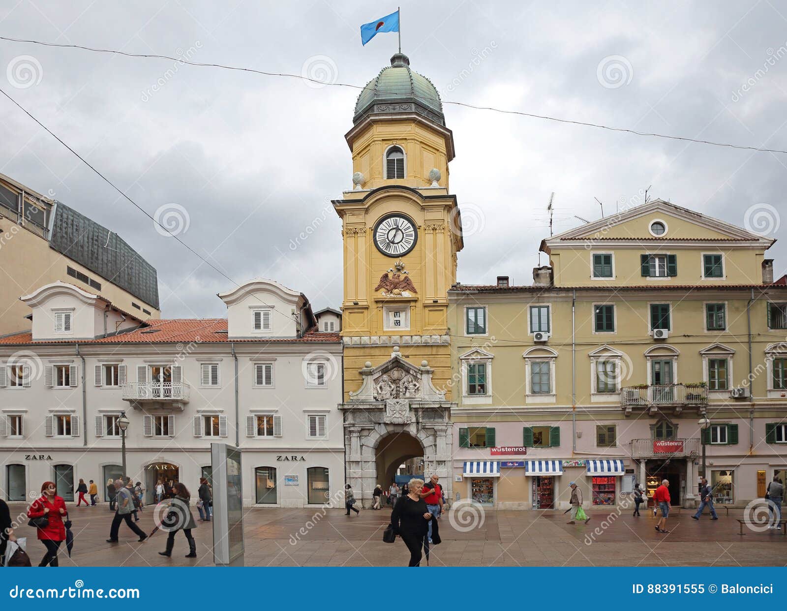 Korzo in Rijeka redaktionelles bild. Bild von historisch - 88391555