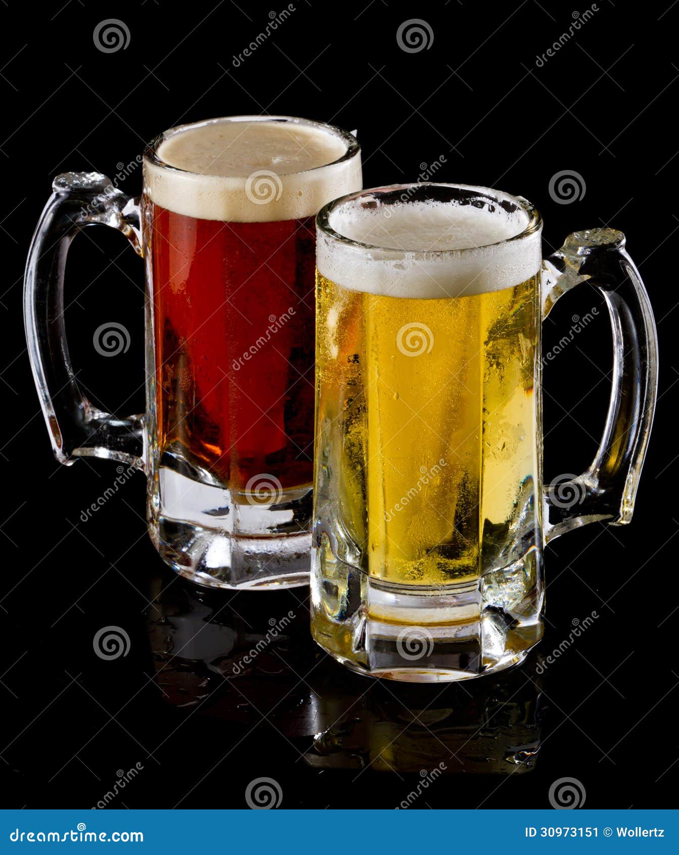 Koud bier stock afbeelding. Image of micro, licht, staaf - 30973151