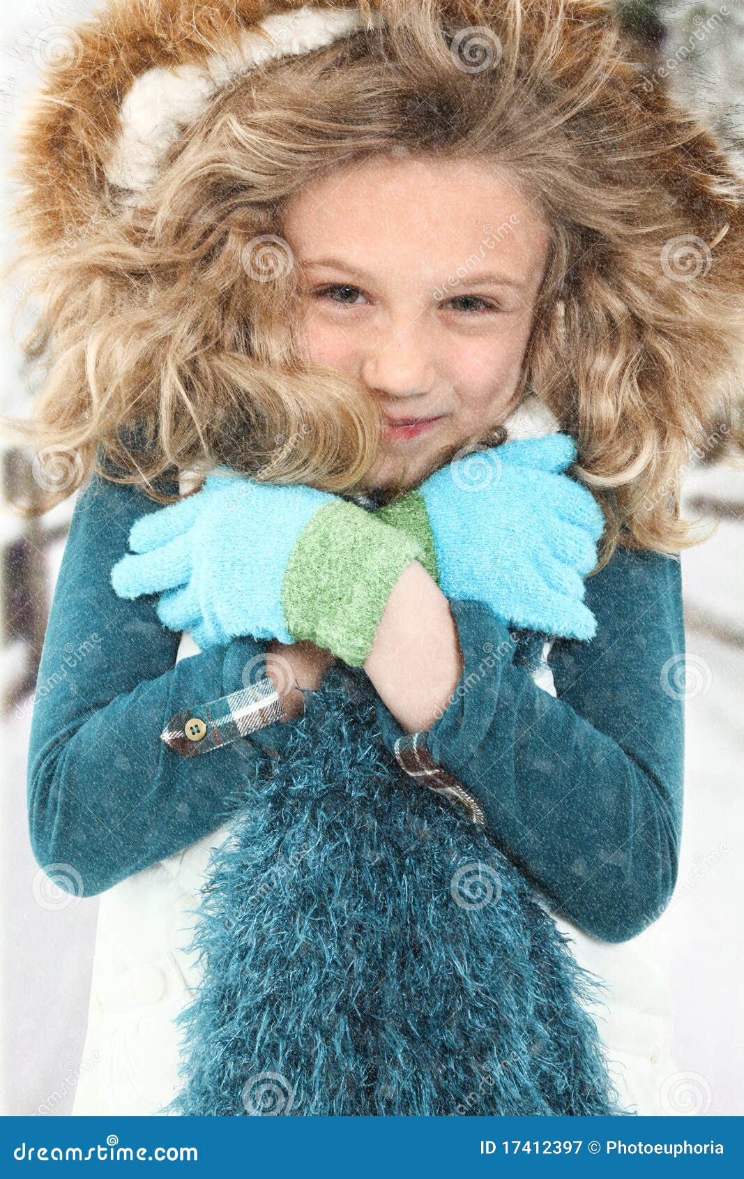 Koud Kind in Sneeuw stock afbeelding. Image of noord - 17412397