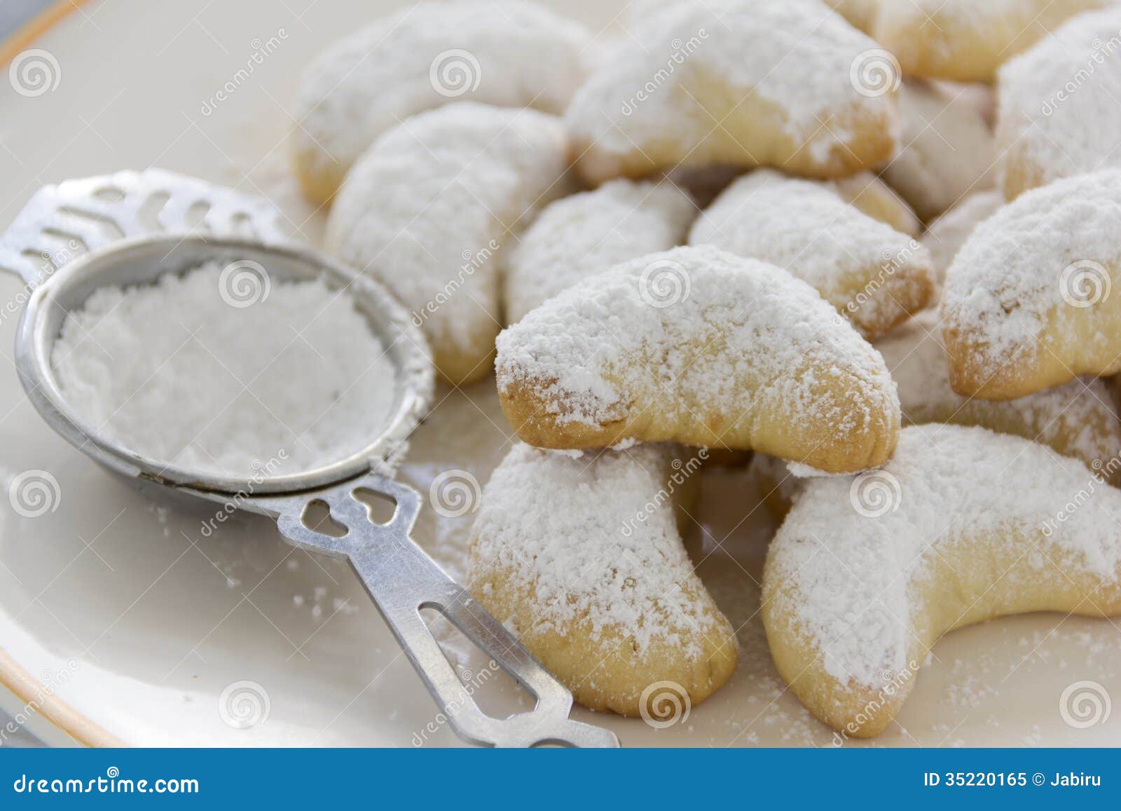 Kourabiedes image stock. Image du biscuits, gâteaux, dessert - 35220165