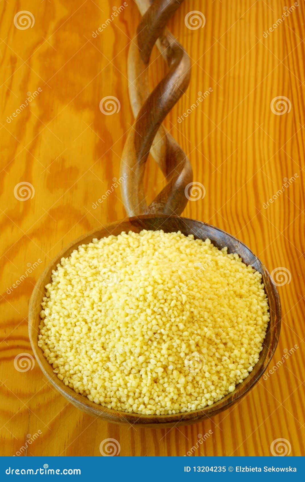 Kouskous stock afbeelding. Image of griesmeel, droog - 13204235