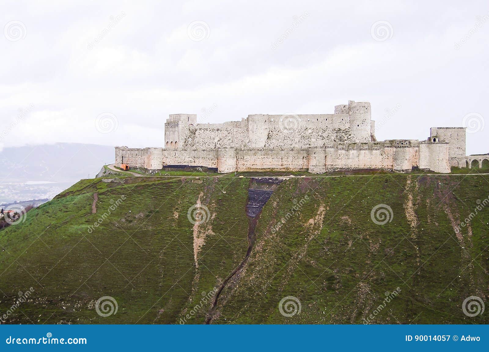 Krak Des Chevaliers Castle - Syria Stock Image - Image of stronghold ...