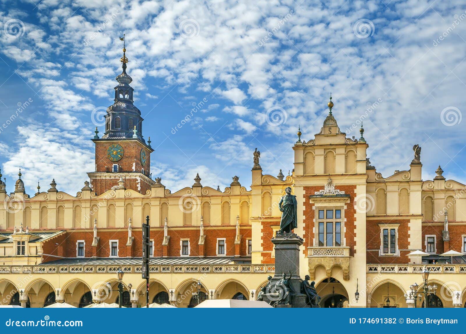 Krakow Cloth Hall, Poland stock photo. Image of cloth - 174691382