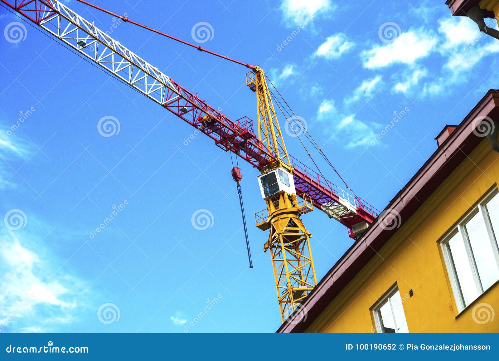 Kran stockfoto. Bild von nett, anheben, boden, winkel - 100190652