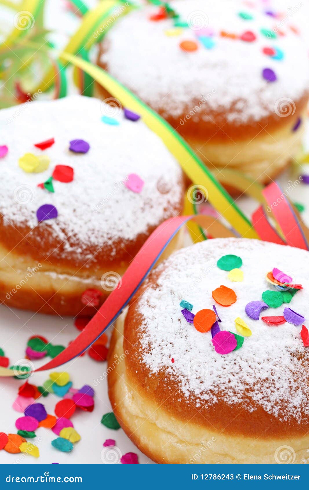Krapfen Royalty-Free Stock Photo | CartoonDealer.com #34709427