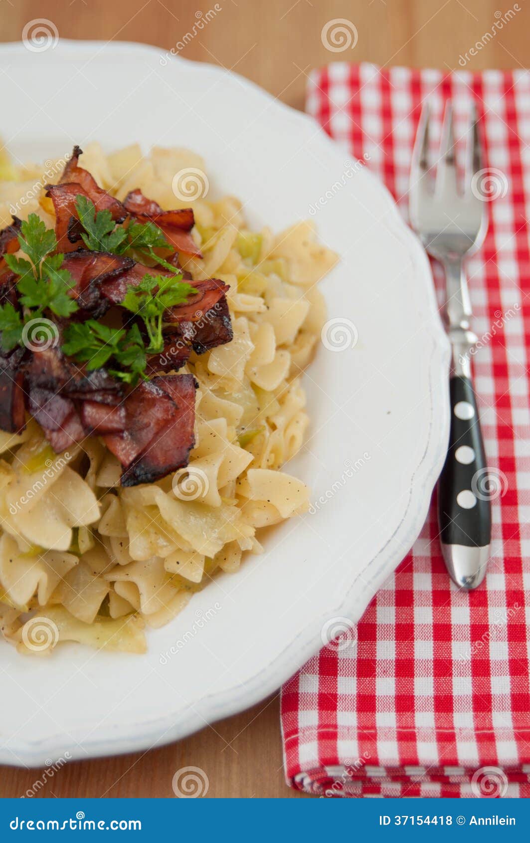 Krautfleckerl stock photo. Image of fleckerl, krautnudeln - 37154418