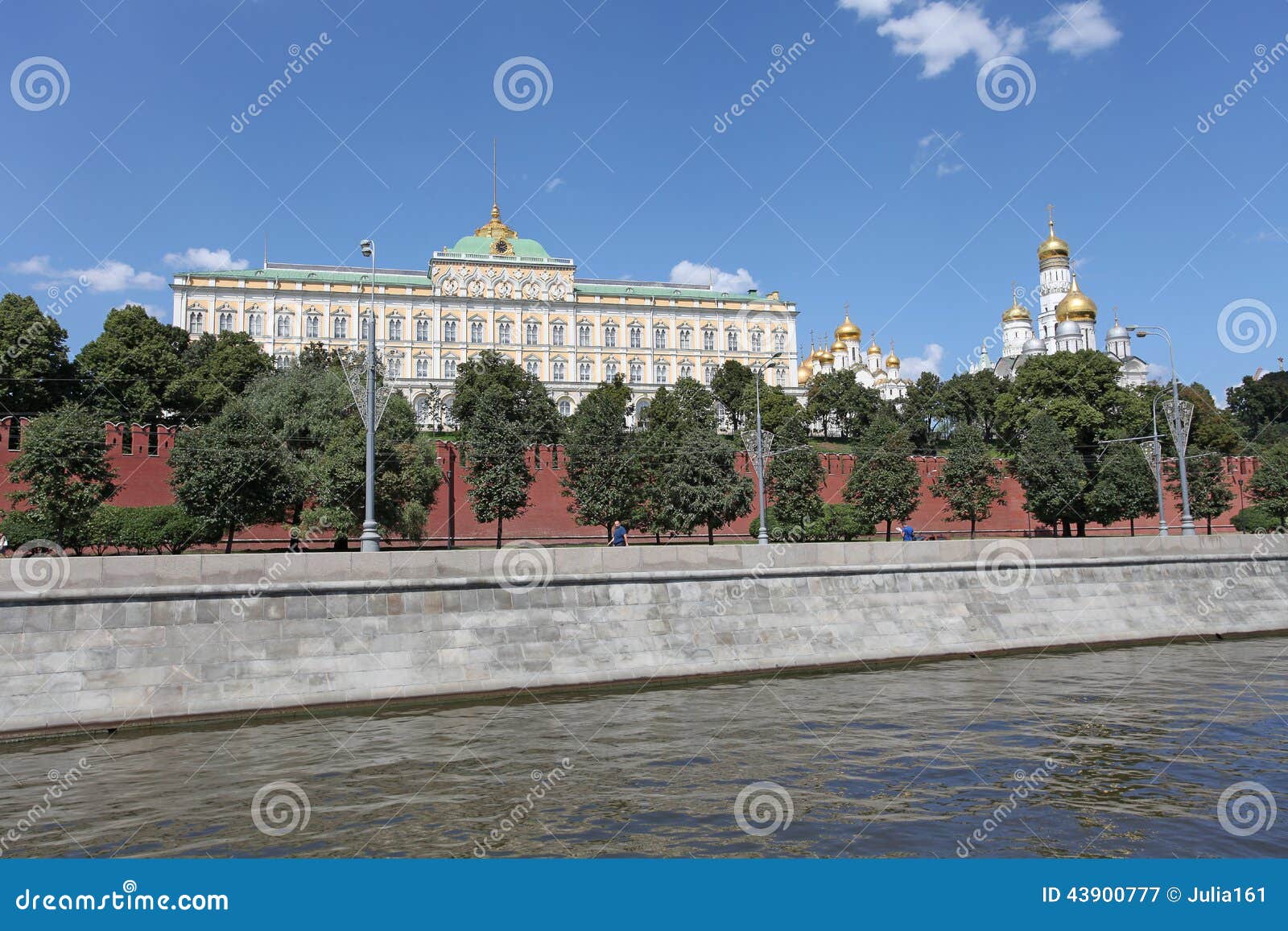 Kreml Moscow Rosja fotografia editorial. Obraz złożonej z turystyka ...