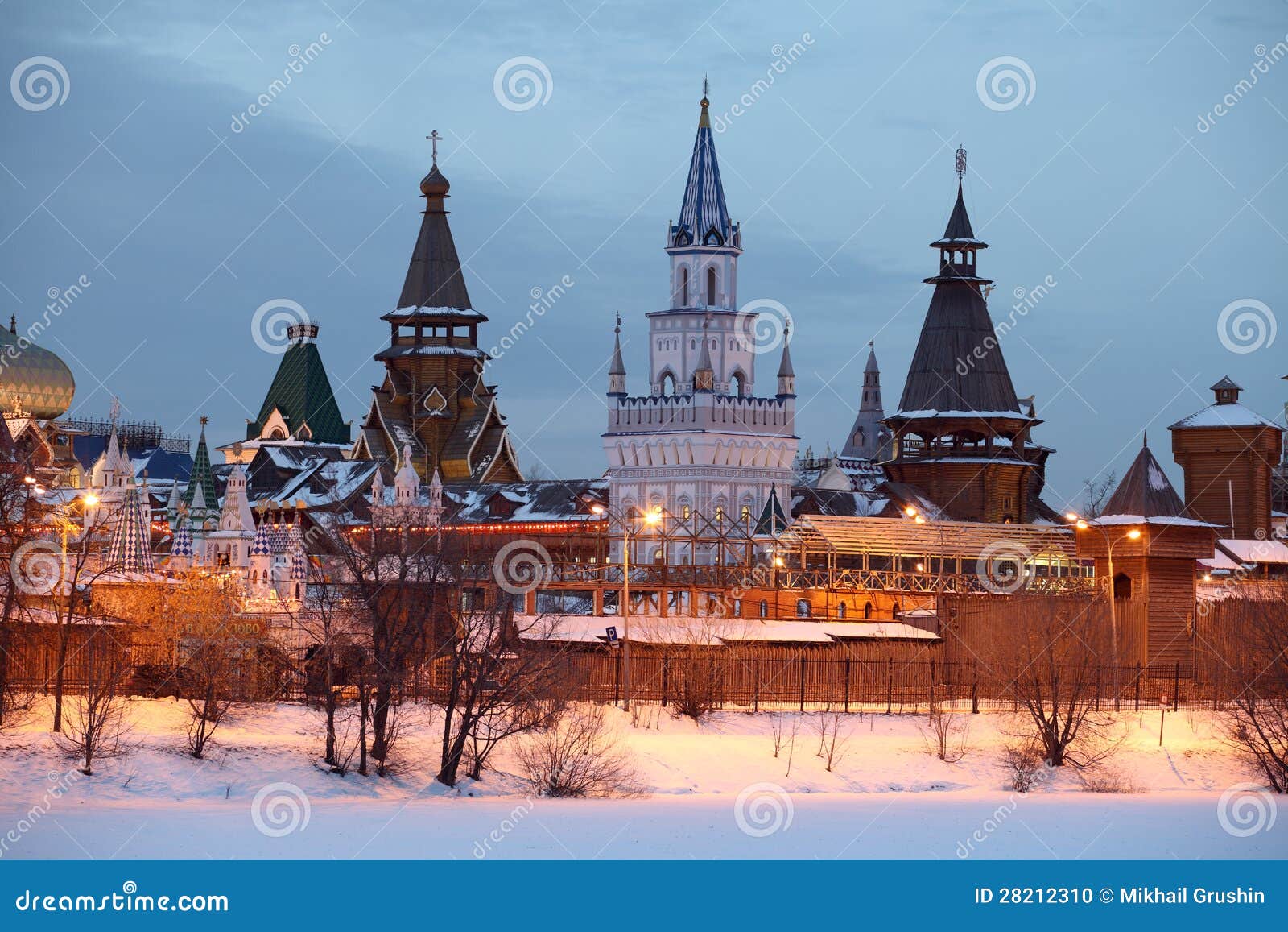 Kremlin. Moscow. stock photo. Image of white, snow, fortress - 28212310