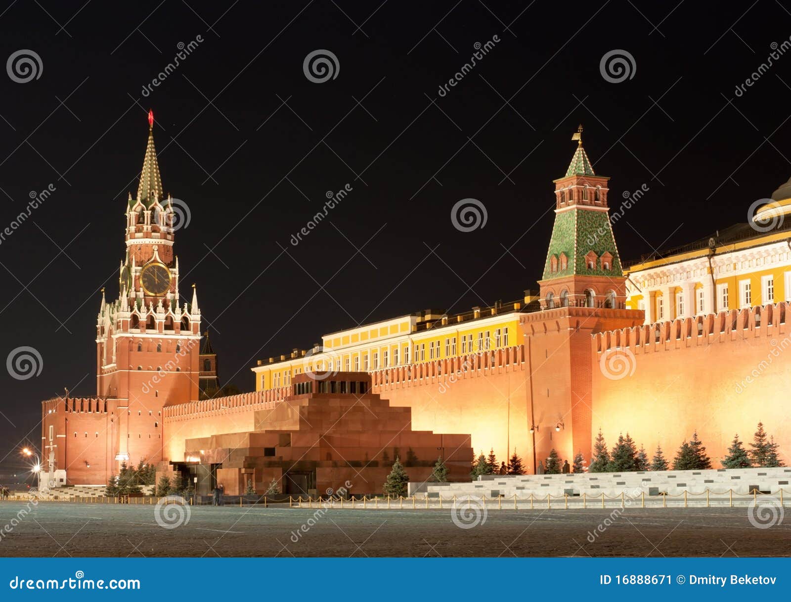 Kremlin in Red Square of Moscow Stock Image - Image of illuminated ...