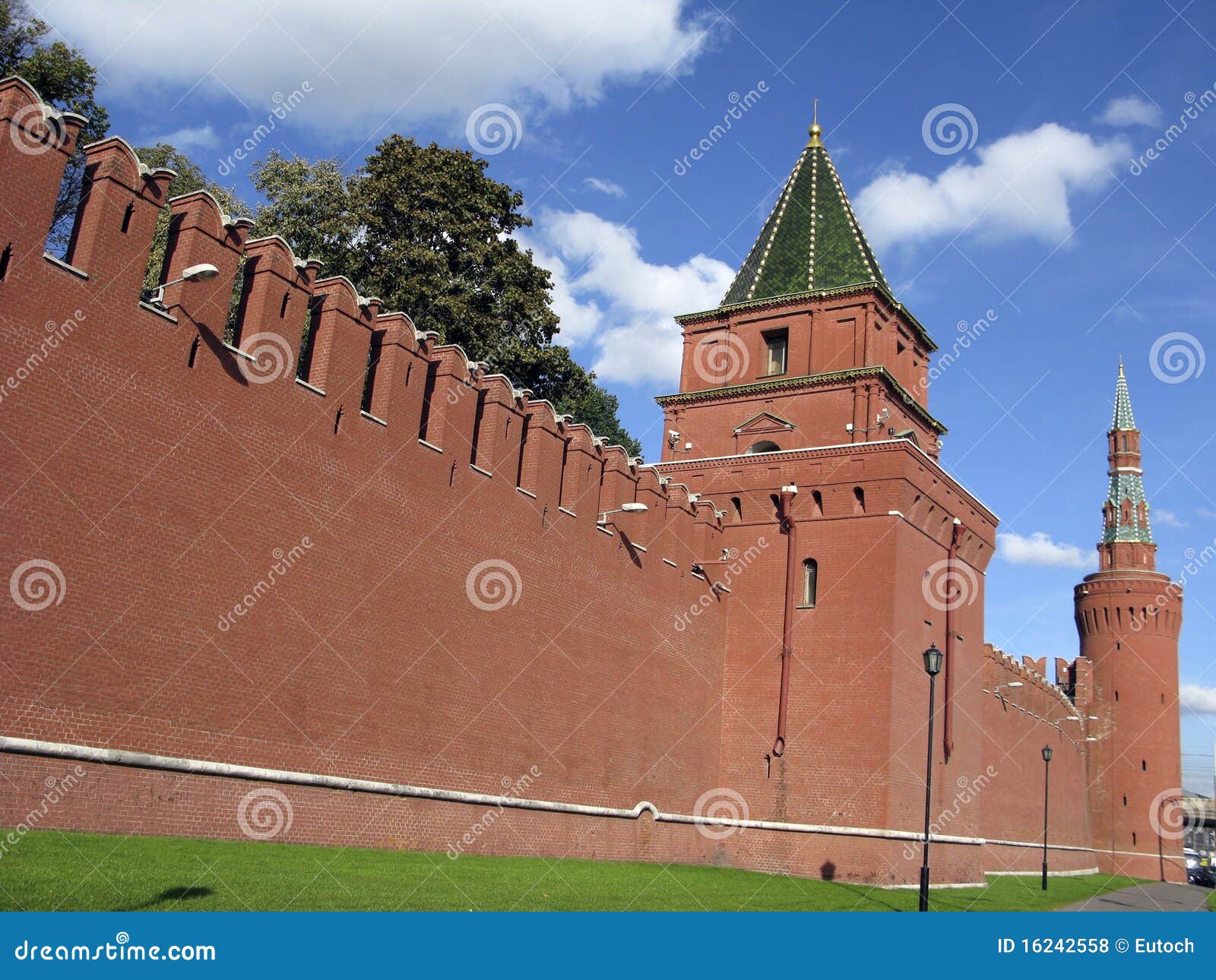 Moscow Kremlin Wall Towers, Russia Stock Photo - Image of brick, towers ...