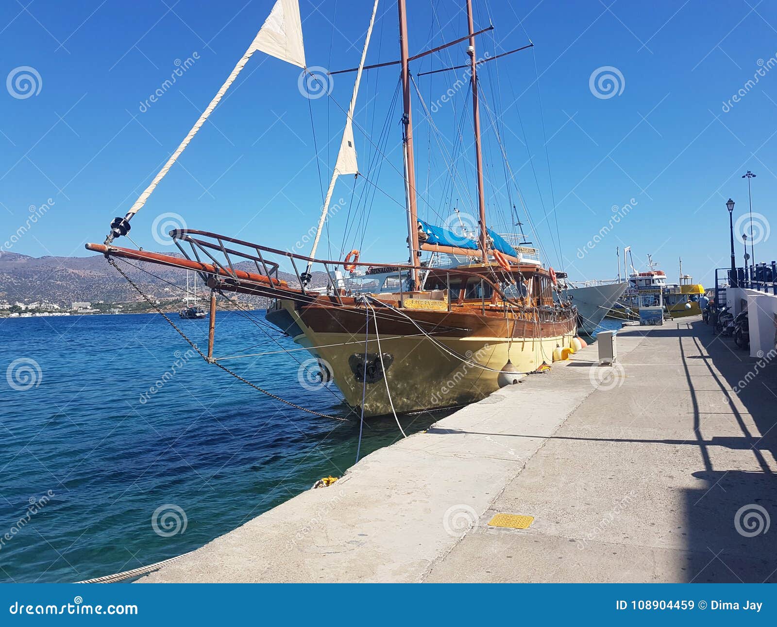 Krete editorial stock image. Image of landscape, ship - 108904459