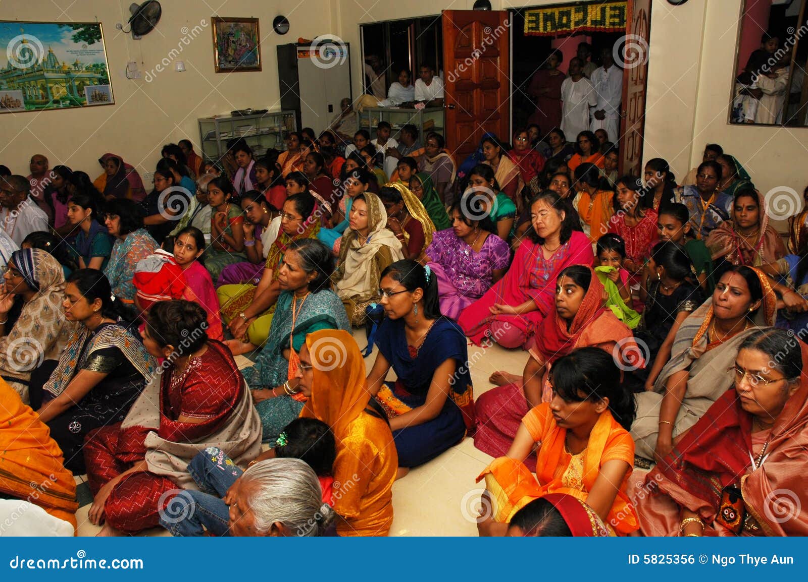 Krishna Devotees Enjoy The Contemplation Of Deities In ISKCON Delhi ... Krishna Devotees Enjoy The Contemplation Of Deities In ISKCON Delhi ...