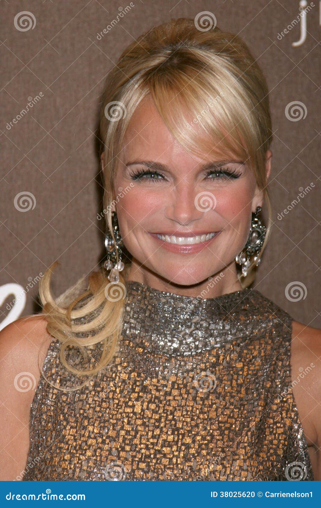 Kristin Chenoweth editorial image. Image of hills, arrivals - 38025620