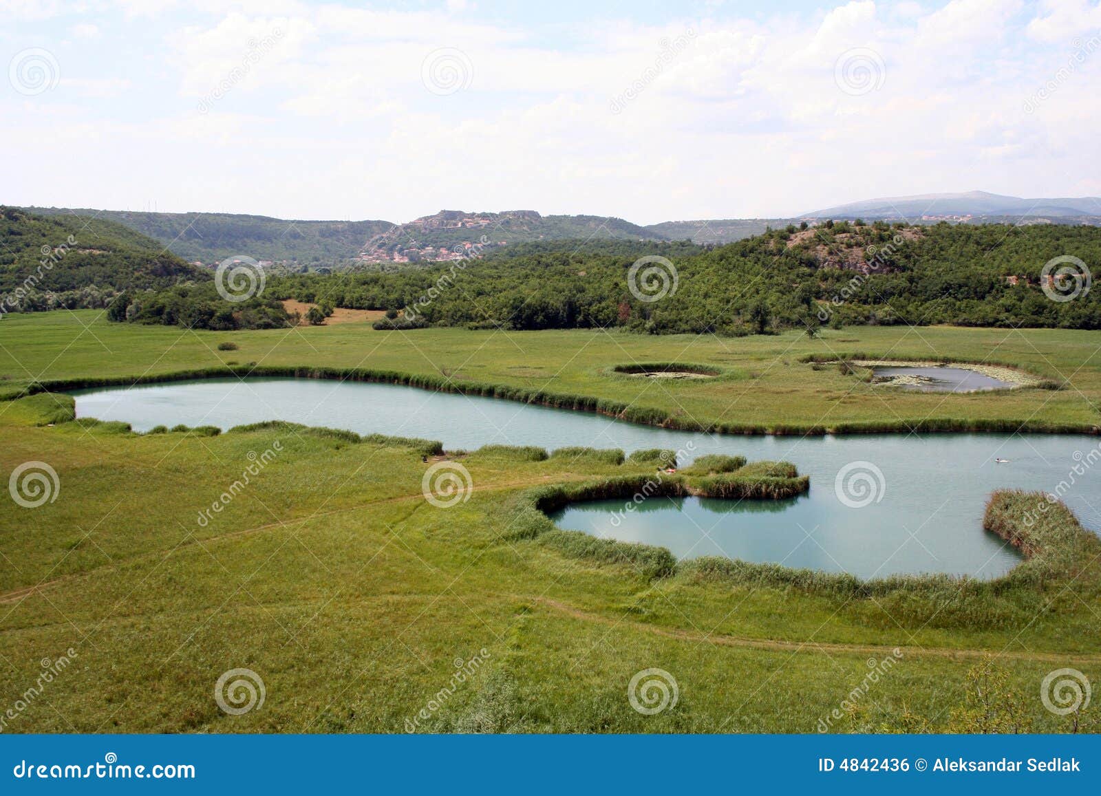 Kroatien-Lika stockfoto. Bild von feiertag, wald, berg - 4842436