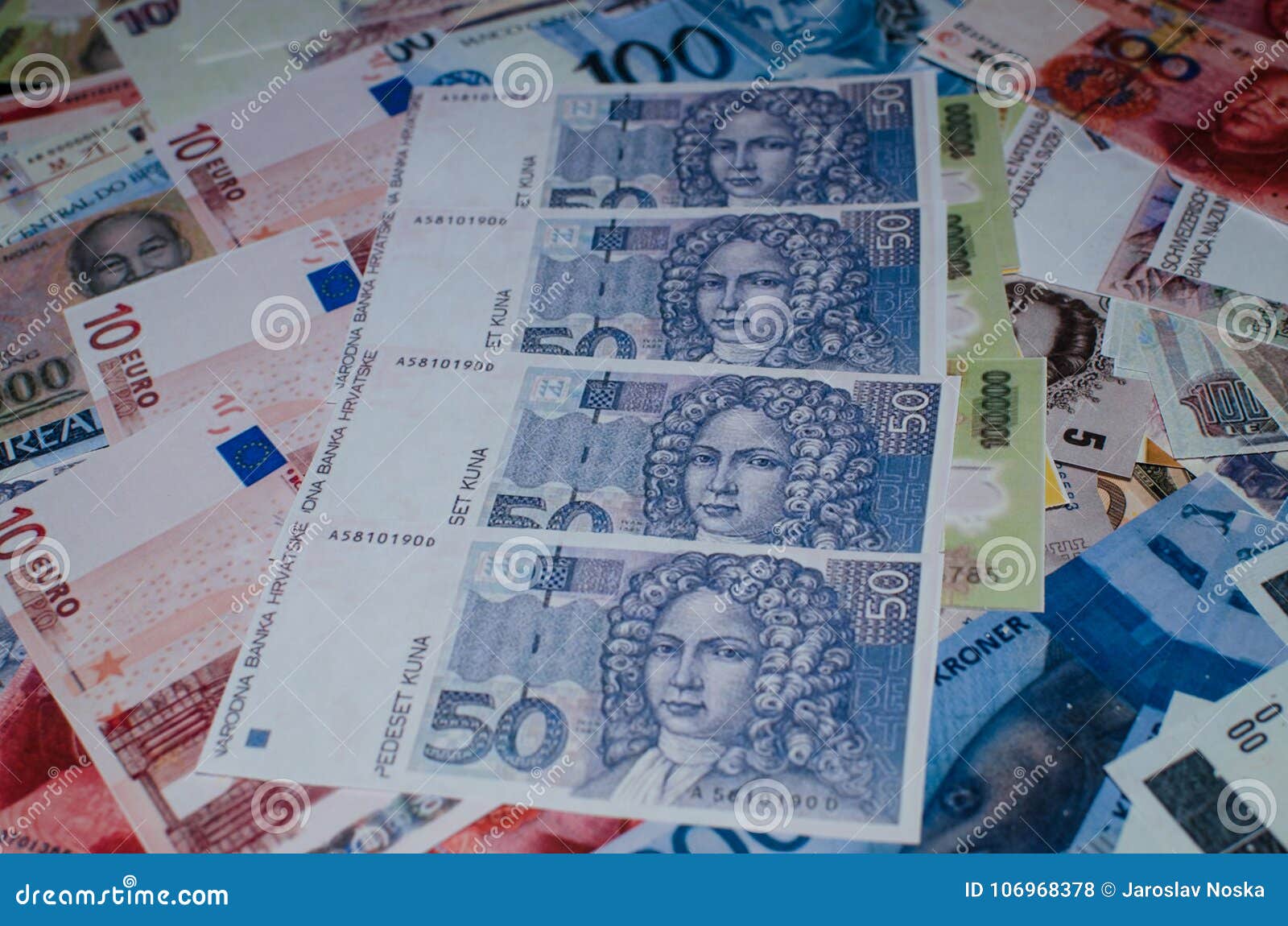 Kroatische Kuna Versus Euro Stock Foto - Image of macro, teken: 106968378