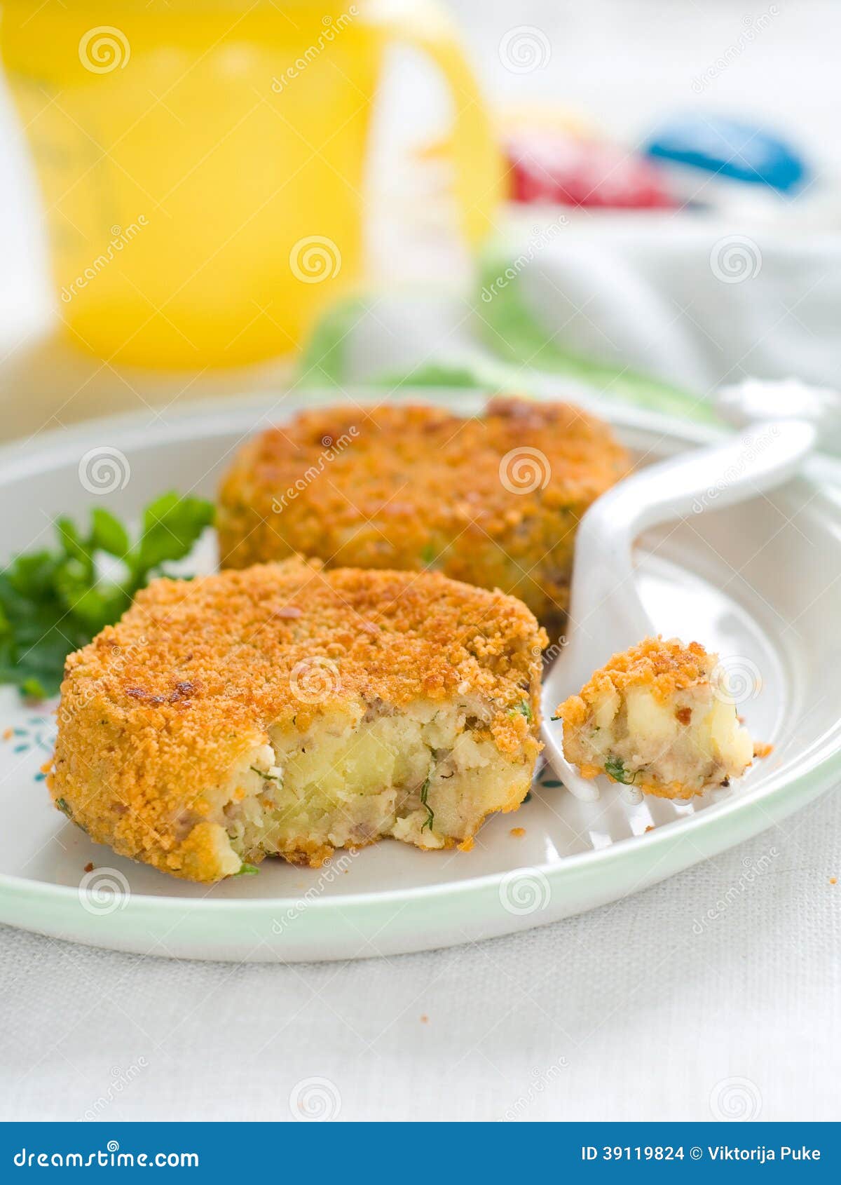 Krokette Stock-Fotos - Laden Sie 5,356 Royalty-Free Fotos herunter