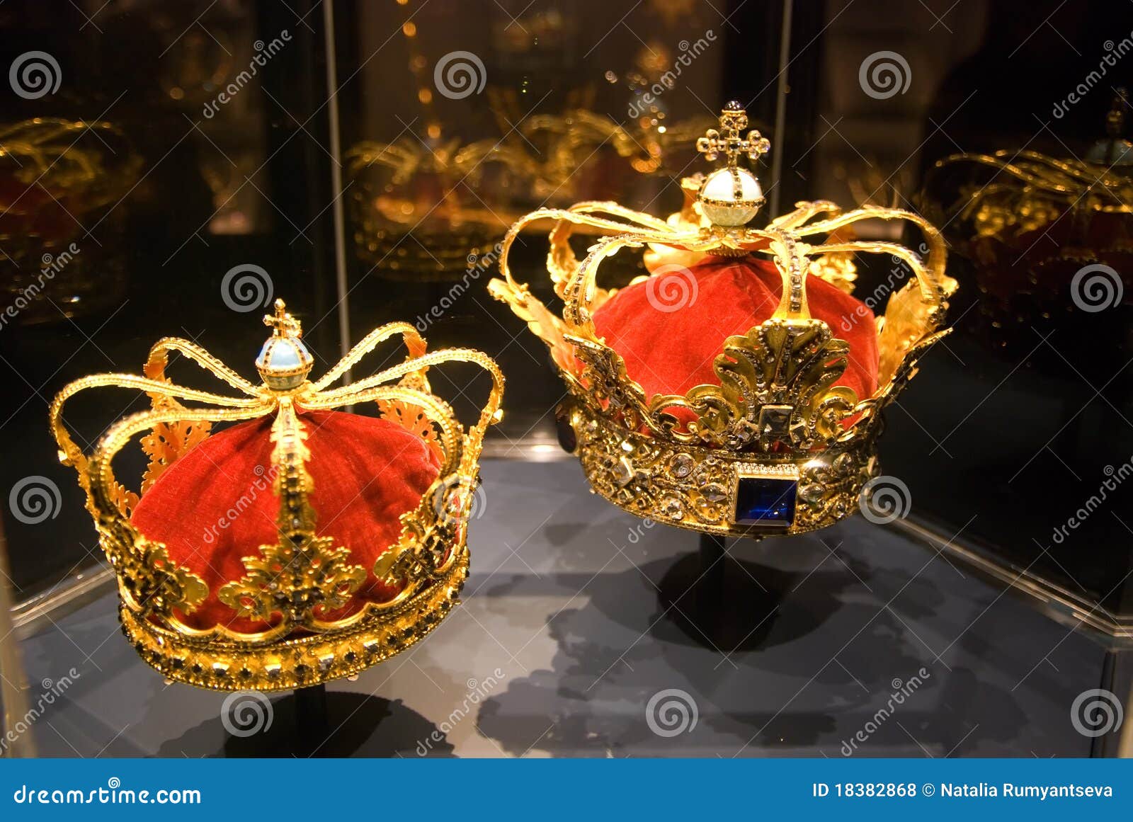 Kronen. Rosenborg. Kopenhagen Redaktionelles Stockfoto - Bild von ...