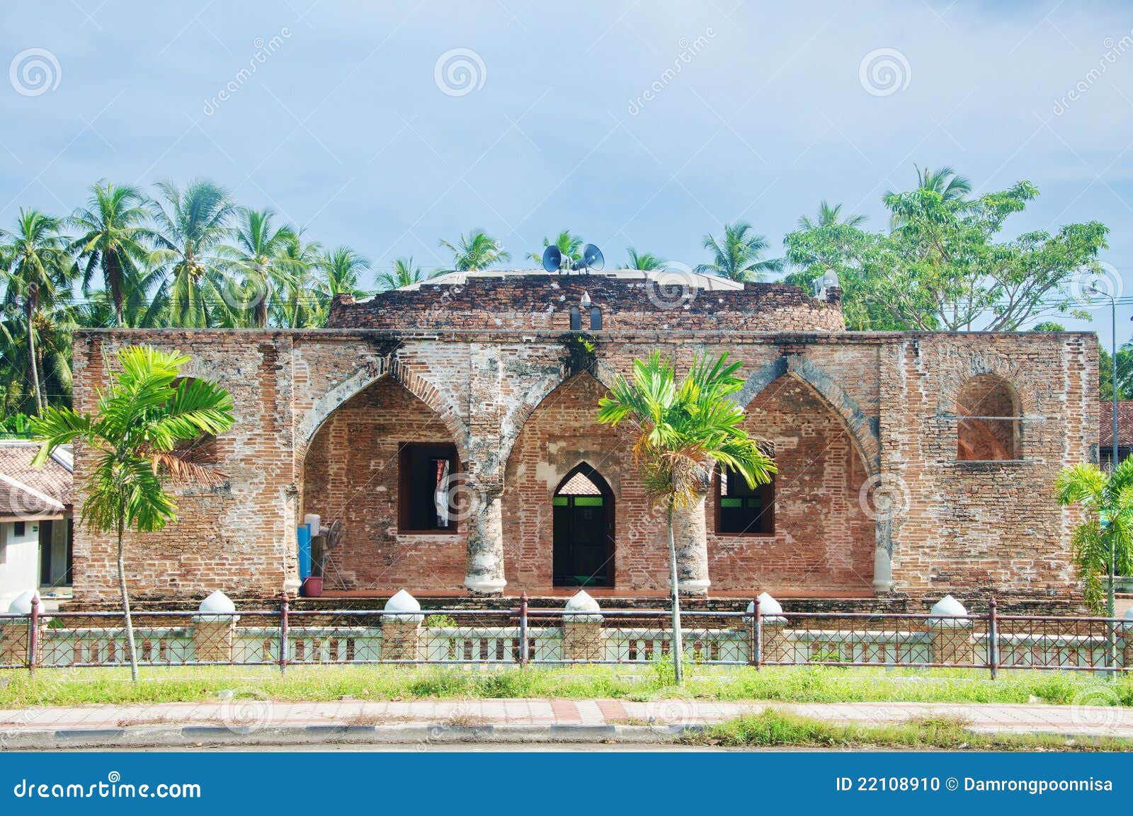 The Krue Se Mosque stock photo. Image of faith, religious - 22108910