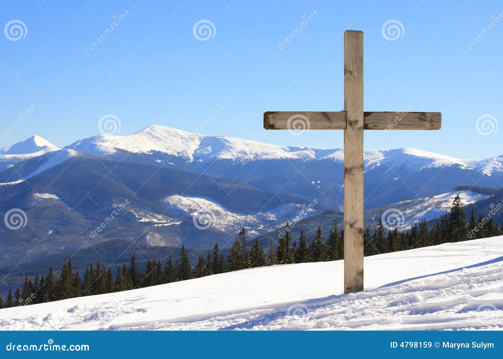 Kruis op de berg stock afbeelding. Image of christus, waaier - 4798159