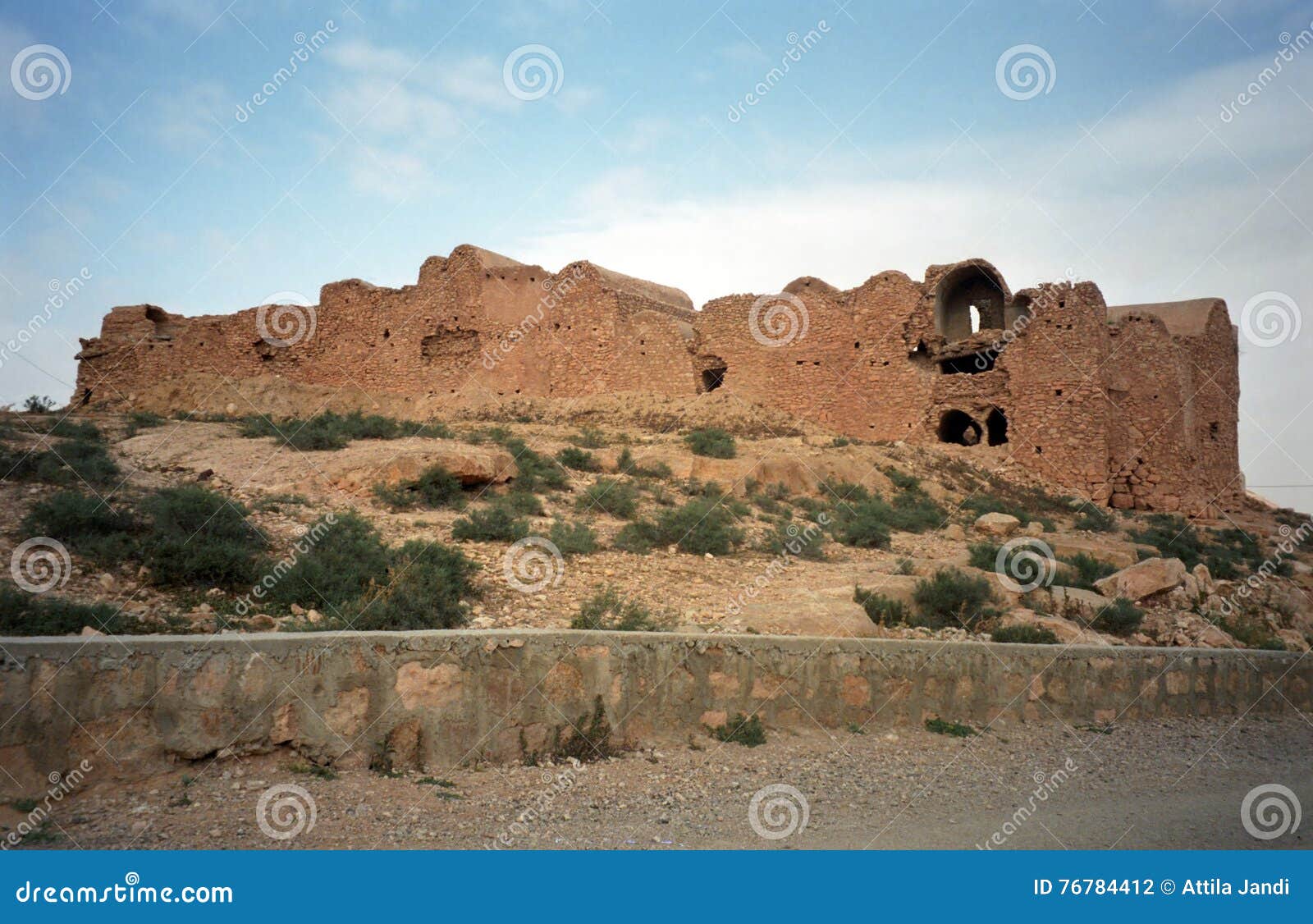 Ksar Megabla, Tunisien arkivfoto. Bild av afrika, minaret - 76784412