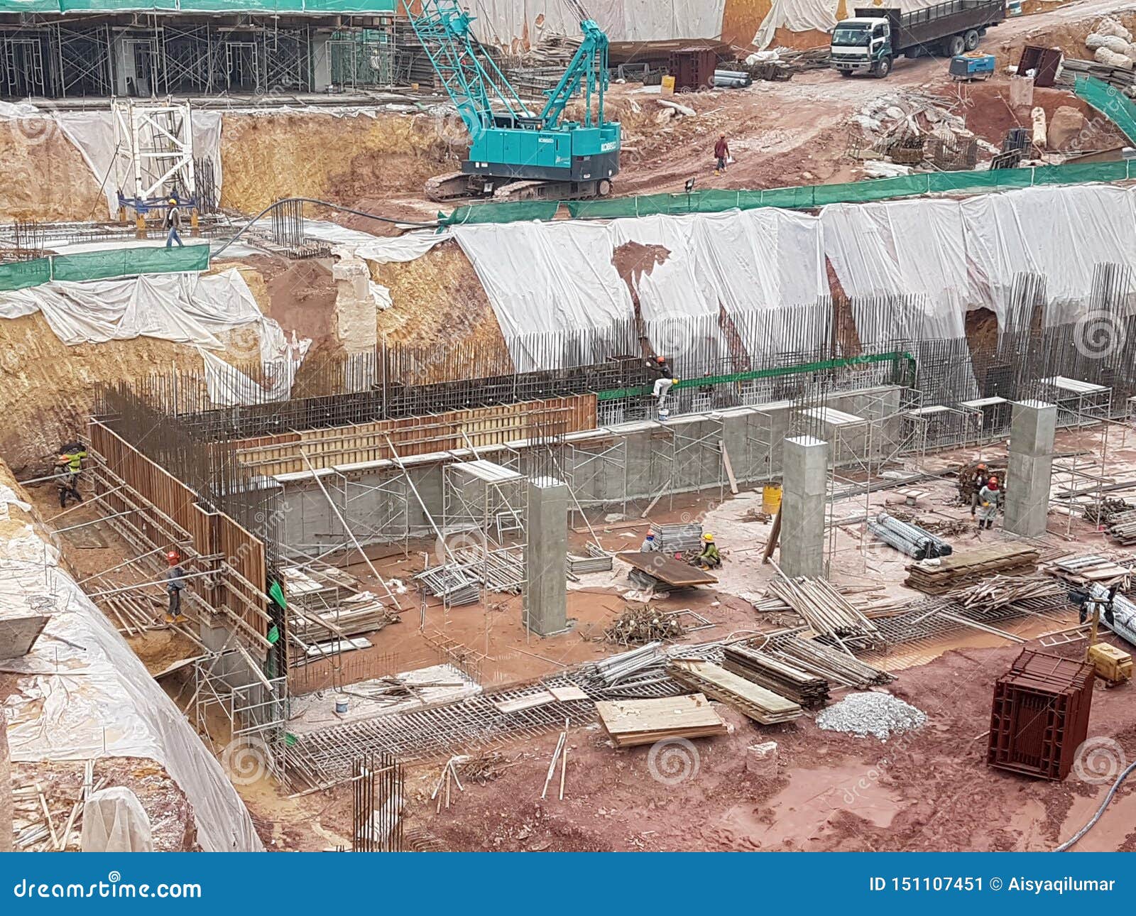 Building Basement Under Construction Using the Open Cut Method ...