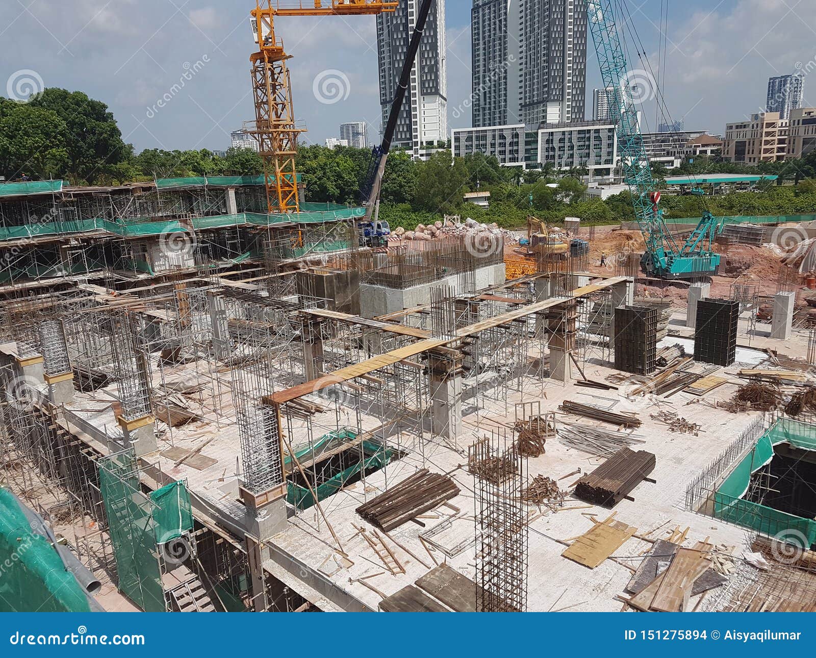 Building Basement Under Construction Using the Open Cut Method ...