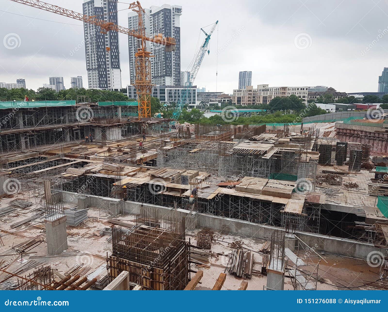 Building Basement Under Construction Using the Open Cut Method ...