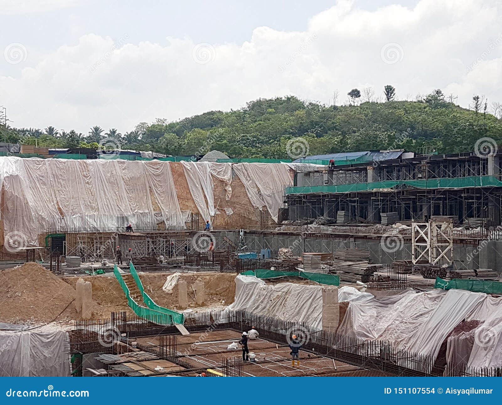 Building Basement Under Construction Using the Open Cut Method ...