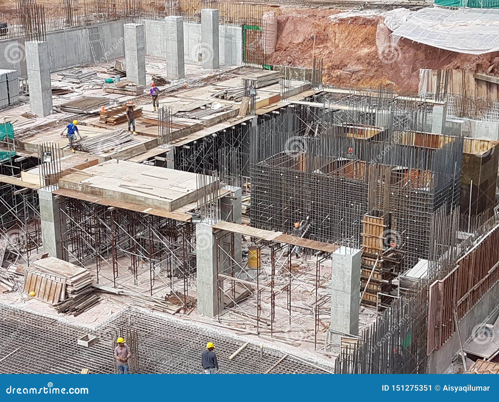 Building Basement Under Construction Using the Open Cut Method ...