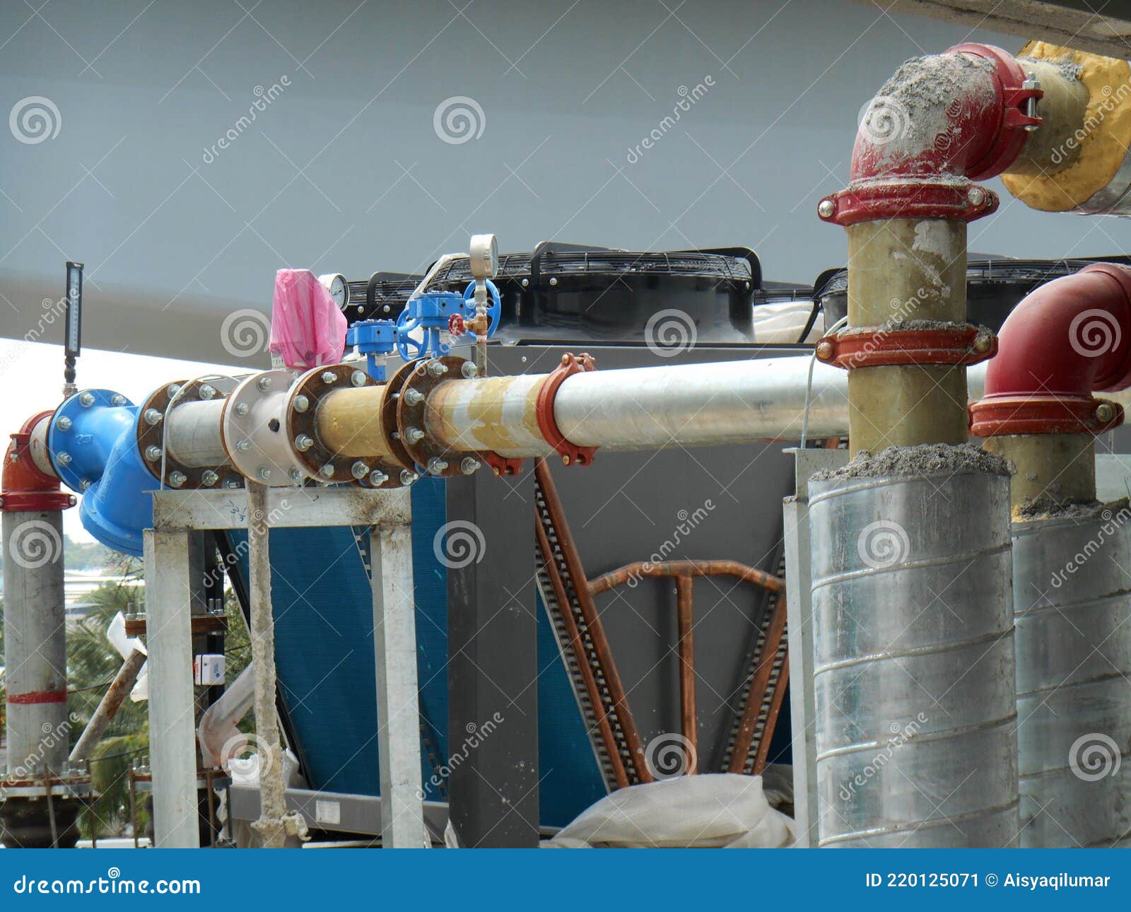 Air-condition Supply and Return Chiller Pipe Installation Work ...