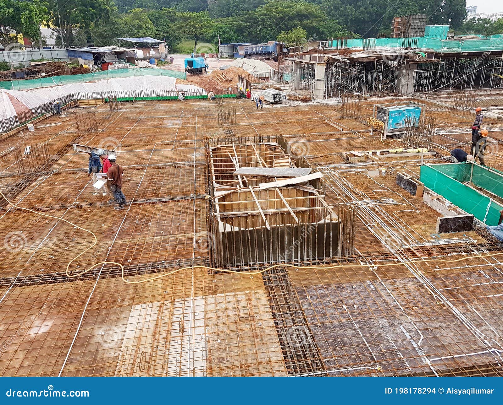 Building Floor Slab Under Construction. Editorial Stock Image - Image ...