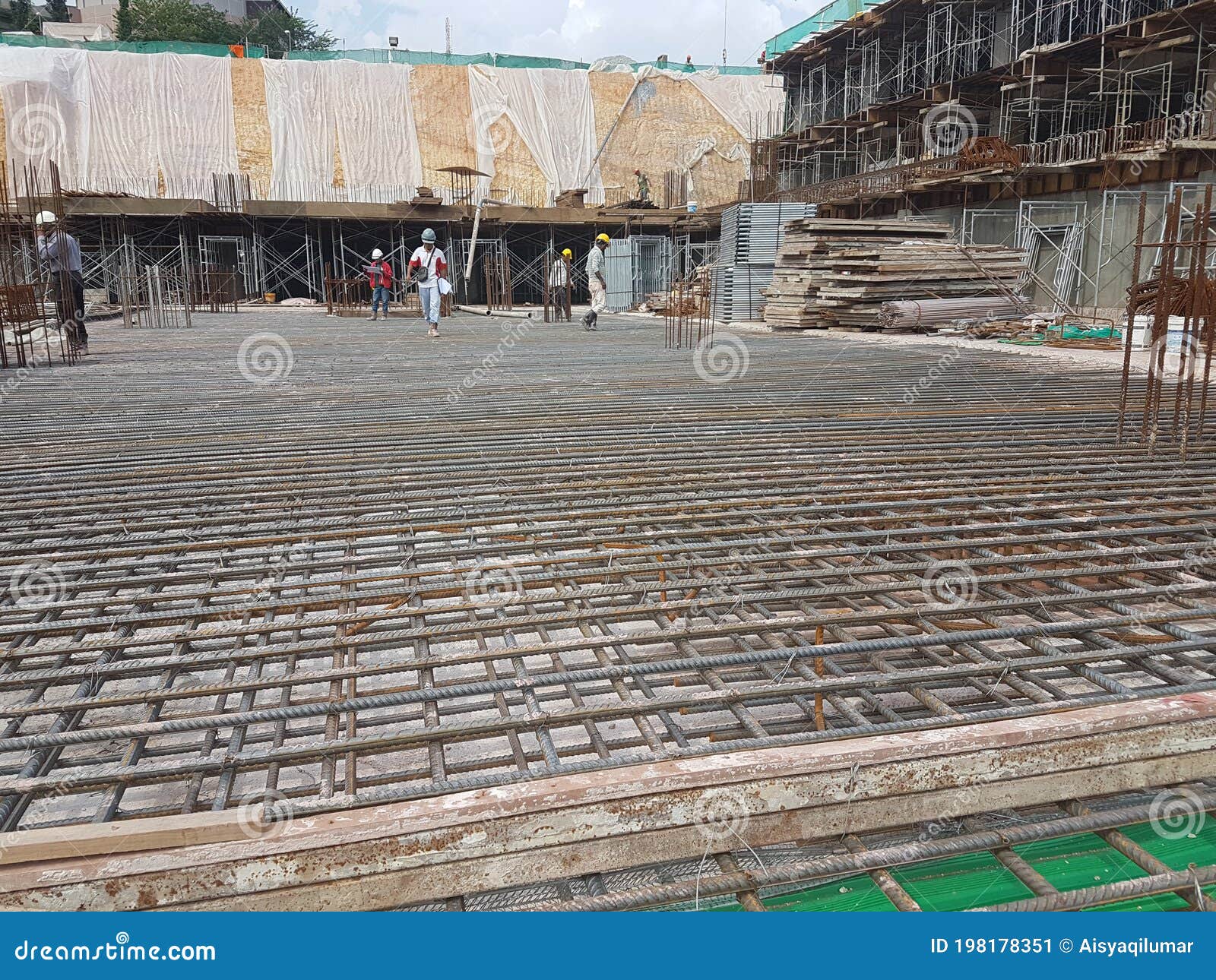Building Floor Slab Under Construction. Editorial Photo - Image of ...